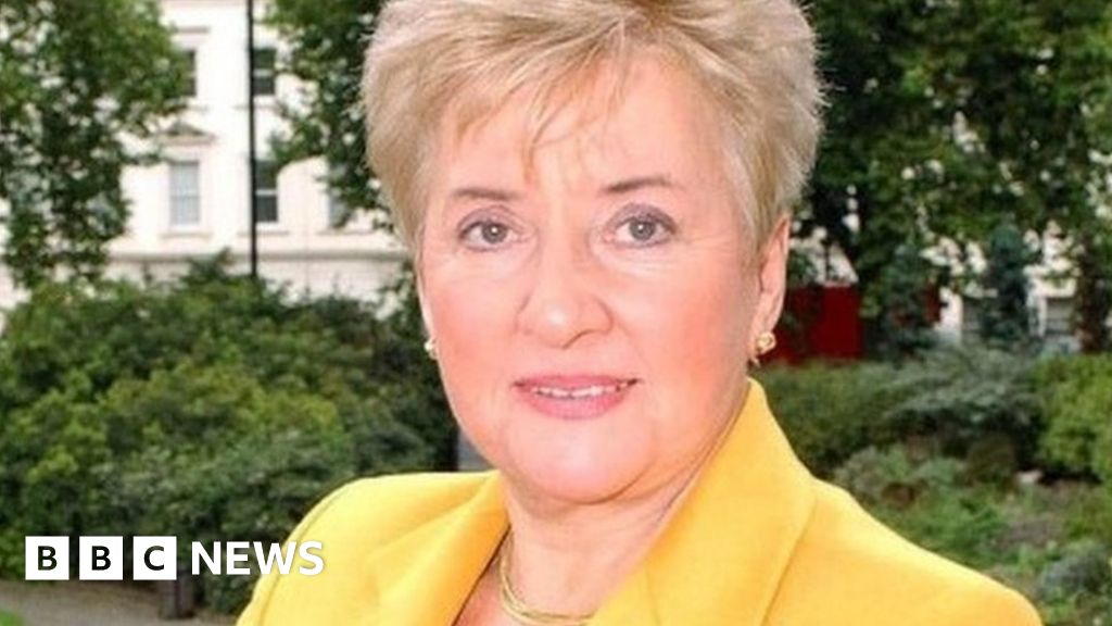 The ex-MPs who died in 2015 - part one - BBC News