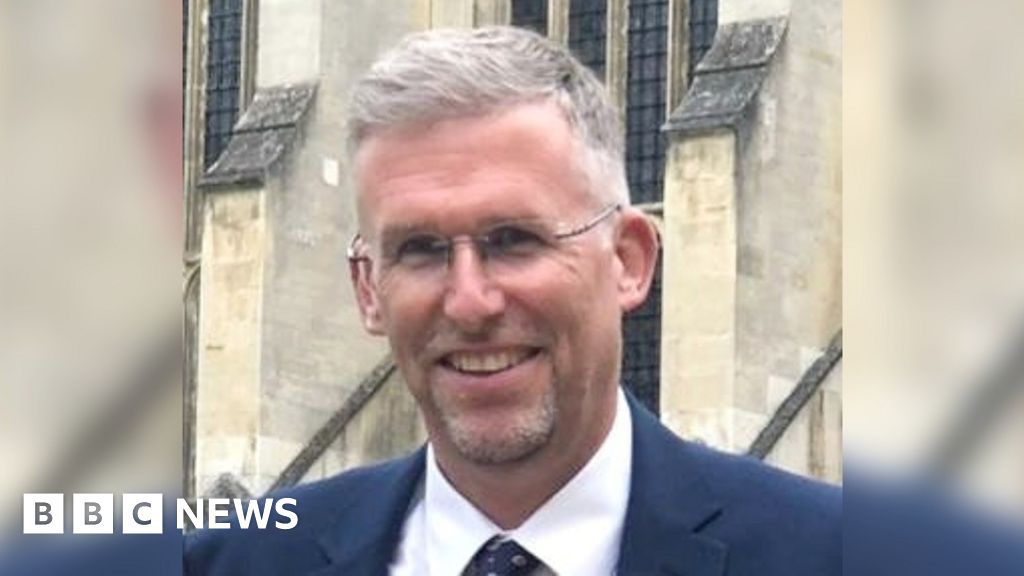 Simon Cole: Wife describes 'huge impact' of former chief constable ...