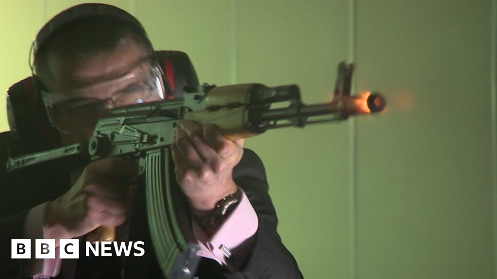 Keeping guns off London's streets in the wake of terrorism - BBC News