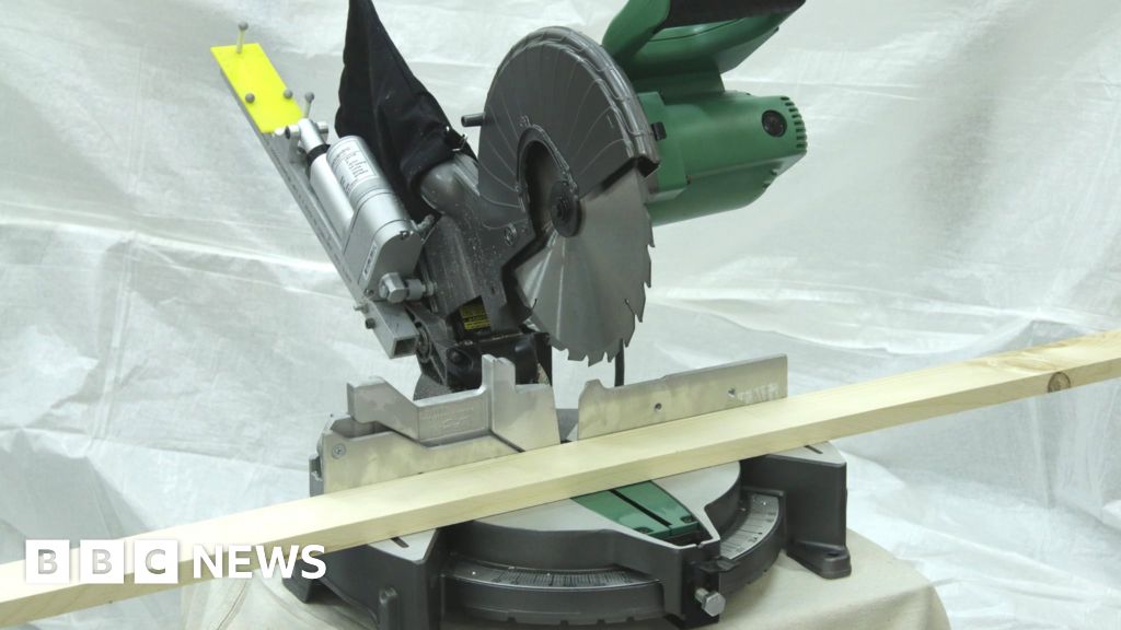 Vacuum cleaner turned into robot saw - BBC News