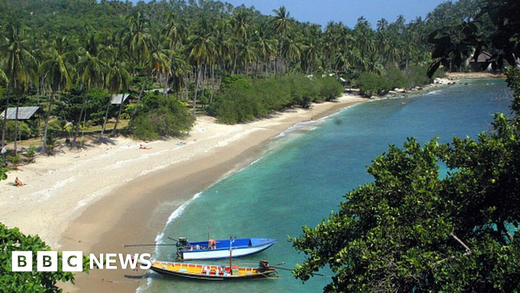 Storm Pabuk: Tourists flee Thai islands after weather warnings - BBC News