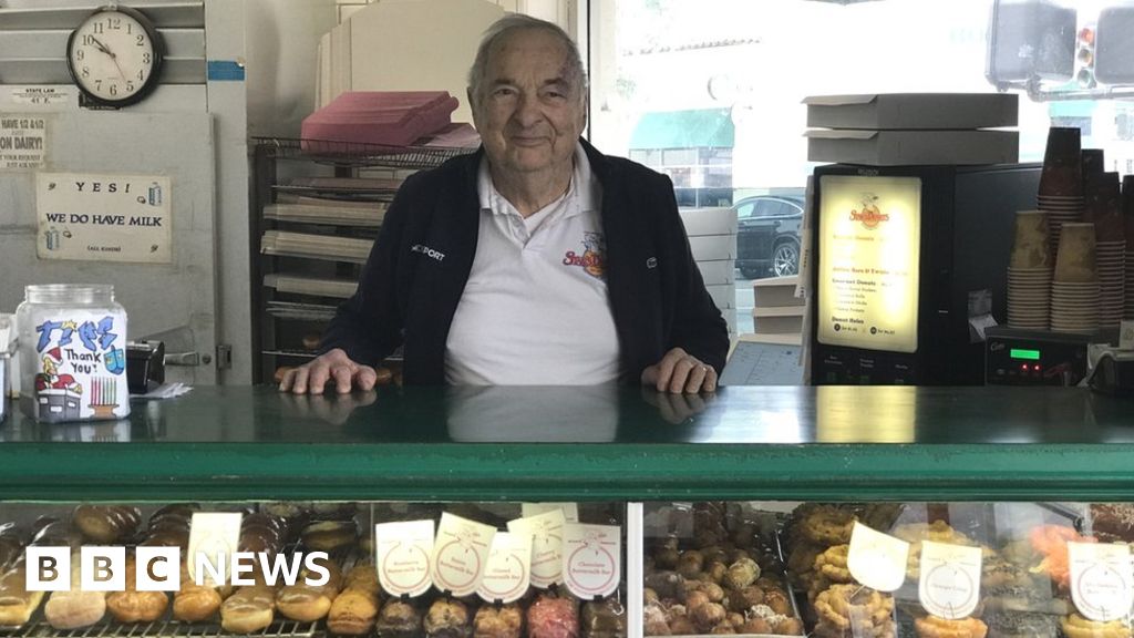 Stan's Donuts: A farewell to a shop closed by coronavirus