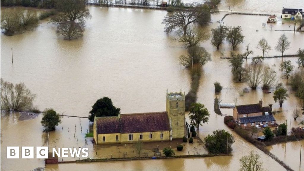 Gloucestershire flooded churches invited by neighbouring parish - BBC News