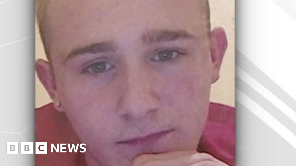 Matthew Seddon death: Family want police compensation - BBC News