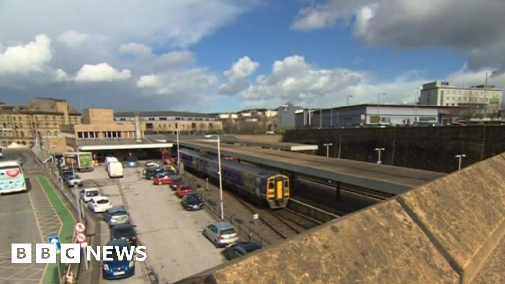Two Bradford rail station upgrade plans delayed - BBC News