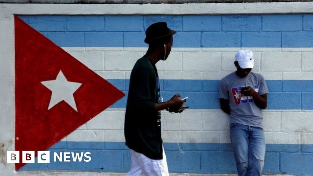 Cuba signs deal for faster internet access to Google content - BBC News