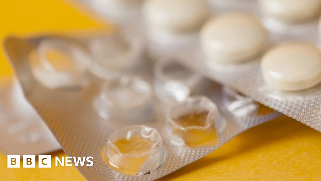 Tramadol: Rugby League's fight to kick 'dirty drug' - BBC News