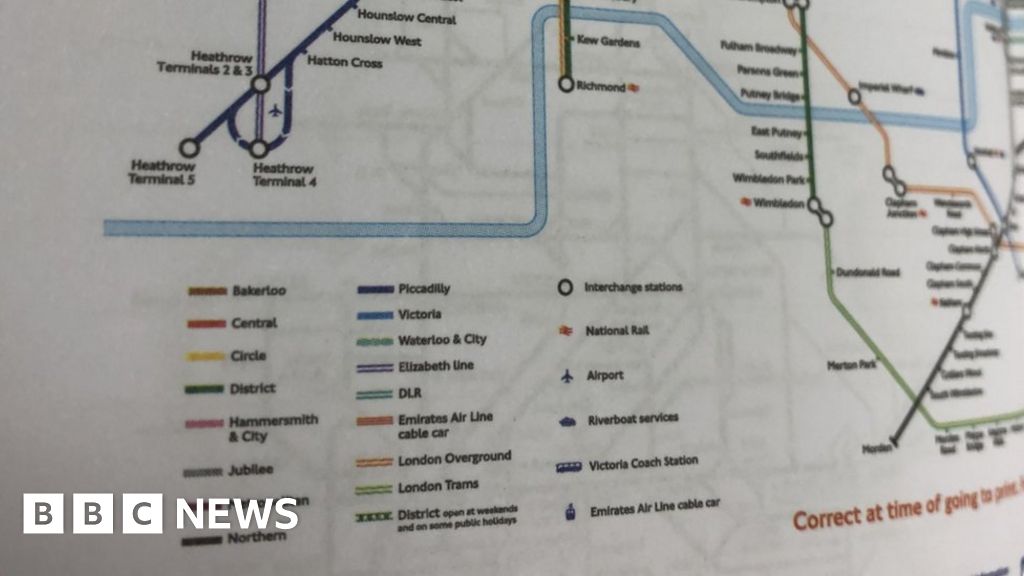 Crossrail delay: Maps being included in 2019 diaries - BBC News
