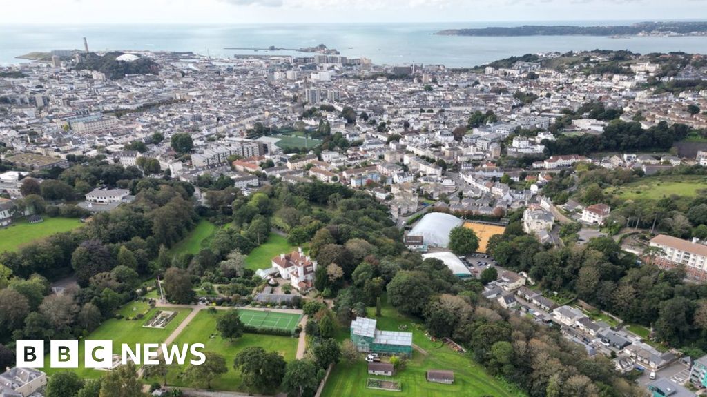 Crown dependencies need seat at trade negotiations - MPs