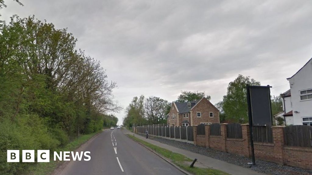 Killamarsh: Investigation after gunshots heard - BBC News