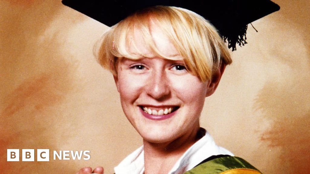 The unsolved murder of Melanie Hall - BBC News