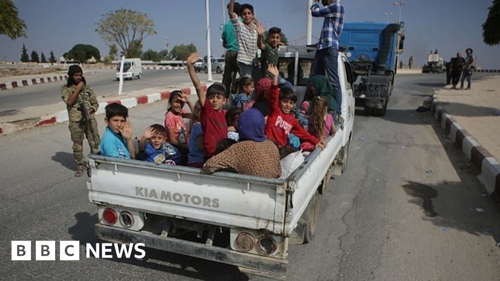 Turkey-Syria offensive: What are ‘safe zones’ and do they work? - BBC News