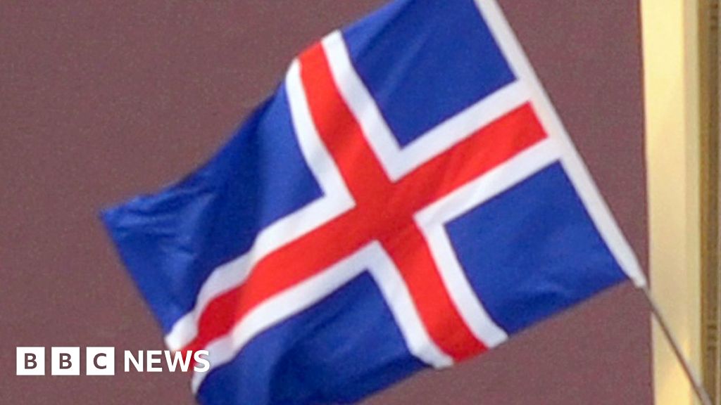 Iceland: Town ends 'confusing' flag tradition - BBC News