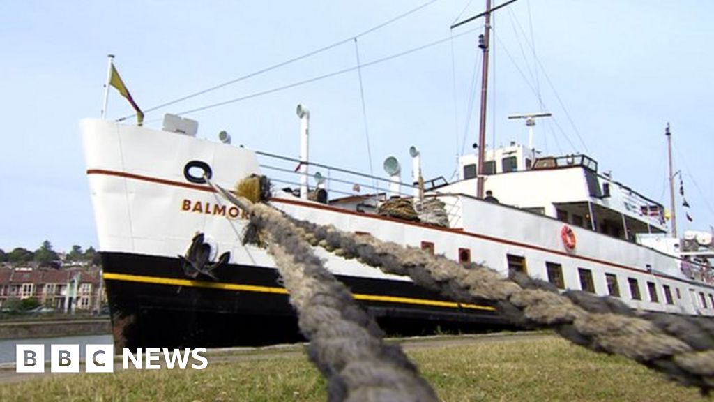 MV Balmoral takes first passengers from Bristol after re-fit - BBC News