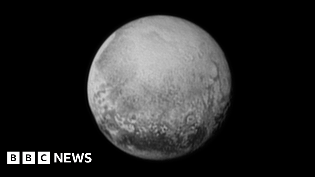 New Horizons in 'great shape' for Pluto flyby - BBC News