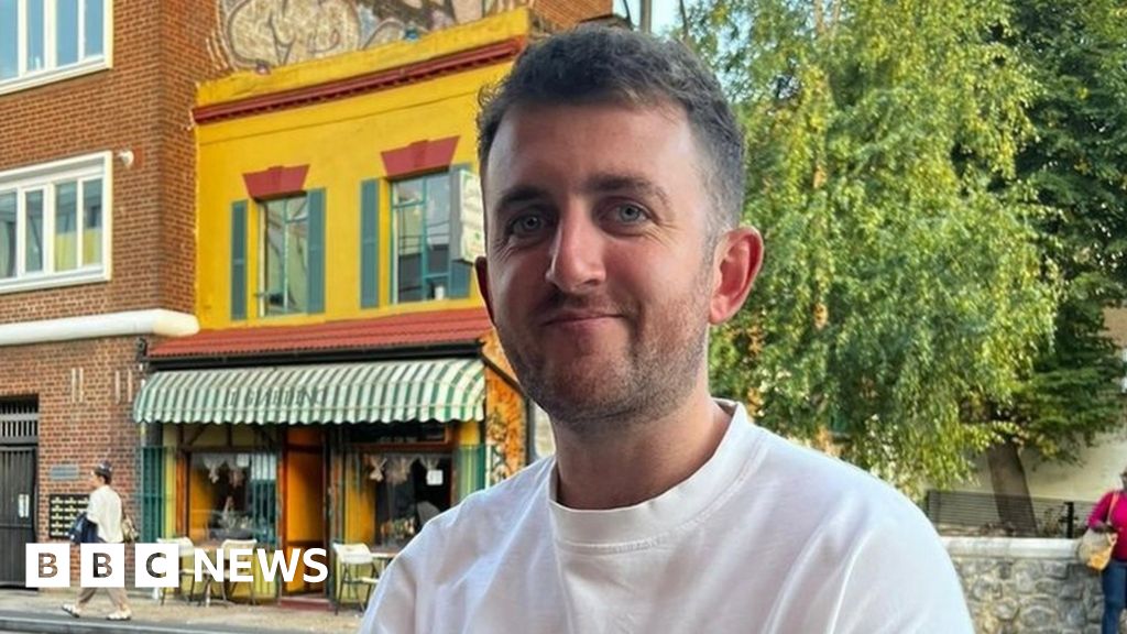 Crystal Palace pays tribute to fan Liam Foley, who died in bus ...