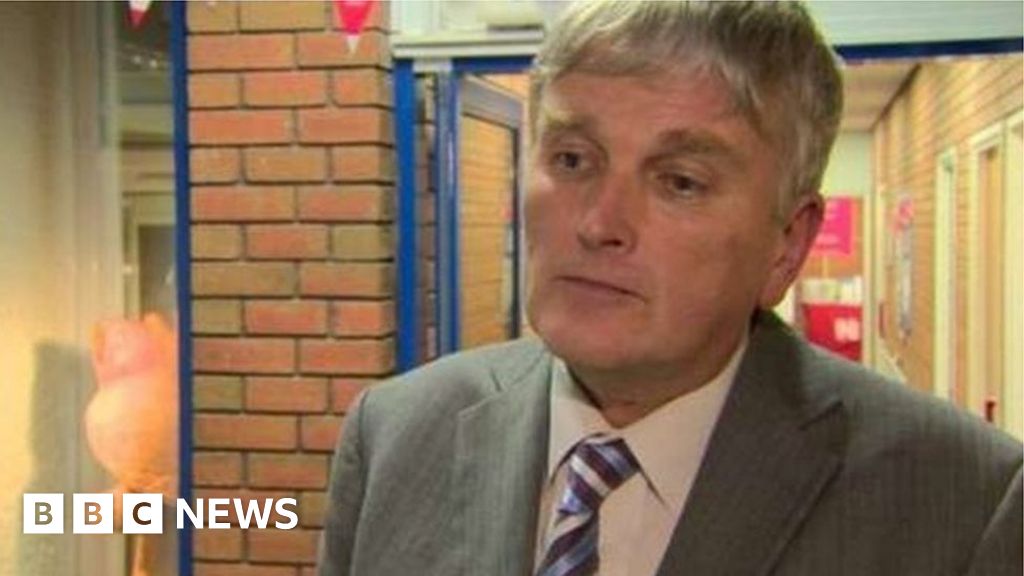 DUP MLA Jim Wells reveals family link to RHI boiler scheme - BBC News