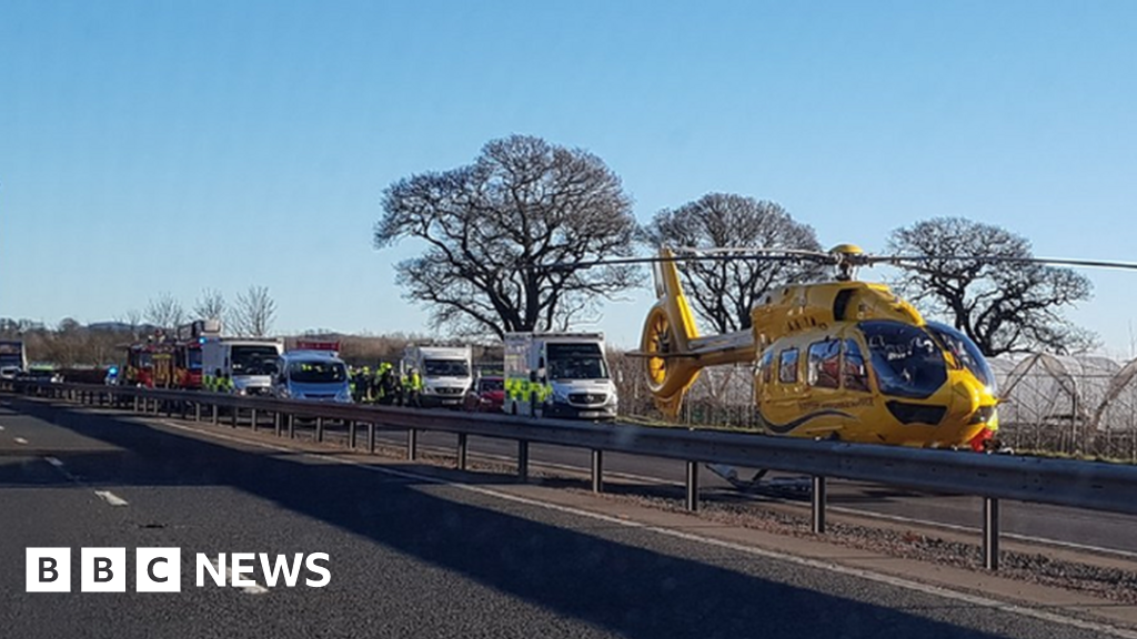 Mini bus driver killed in crash with HGV on A90 in Perthshire