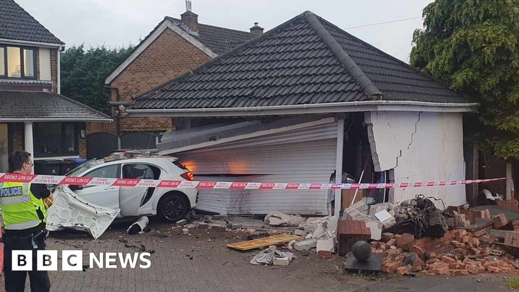 Man and teenager injured in Littleover garage crash