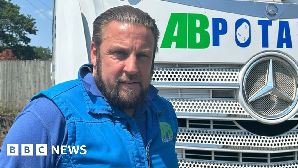 Calls to remove Cornwall-Devon Tamar tolls - BBC News