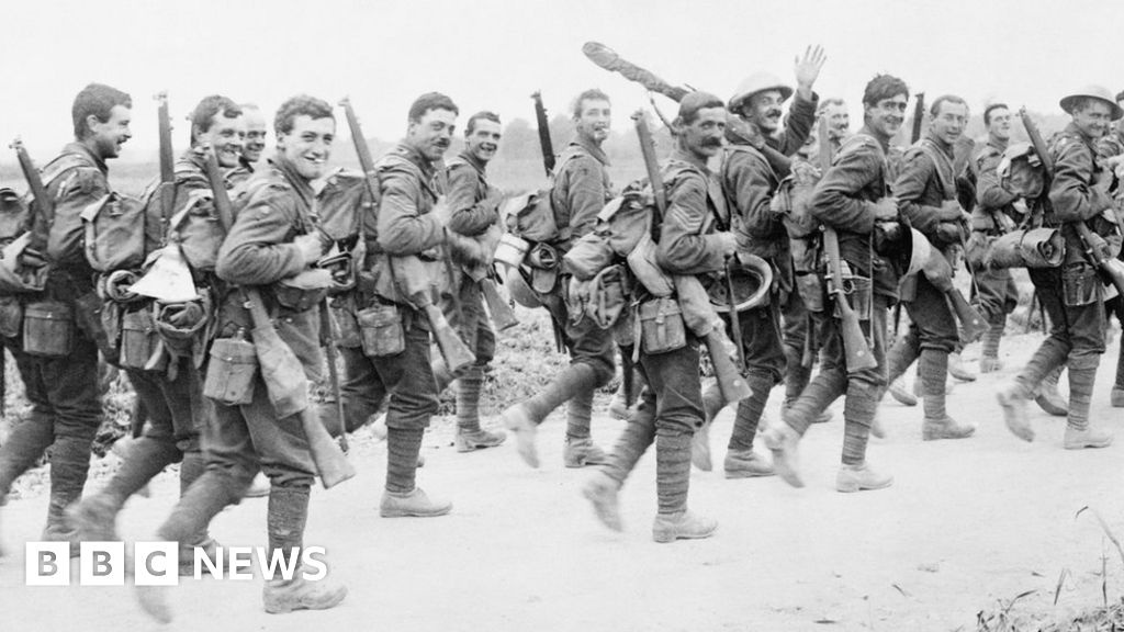 Graphic accounts of the Somme revealed - BBC News