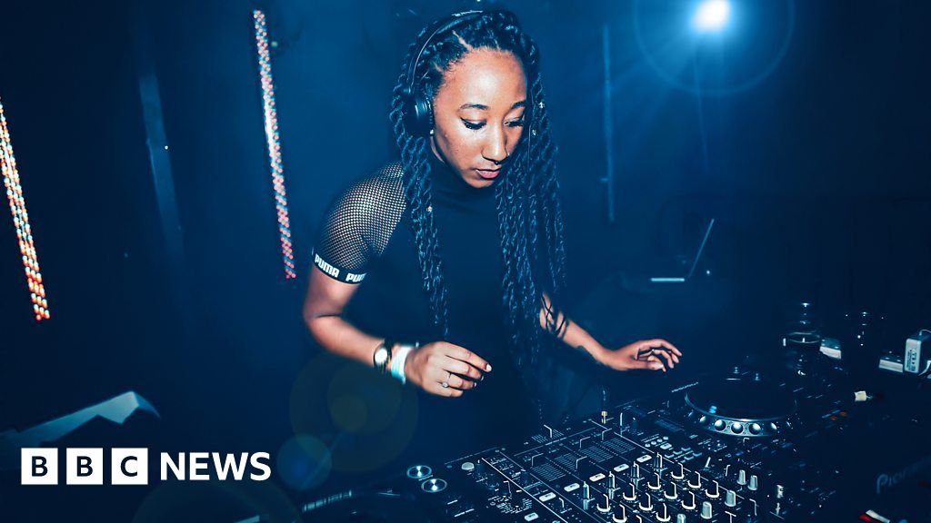 The effect of coronavirus on DJs, musicians and clubbing - BBC News