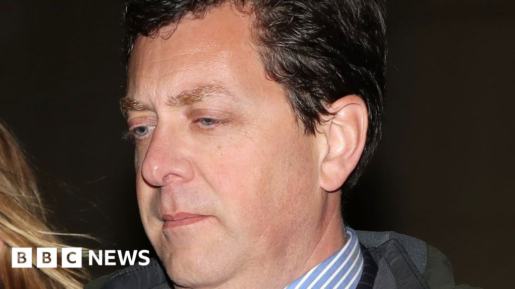 Sean Farrell cleared of abuse at Ampleforth College - BBC News