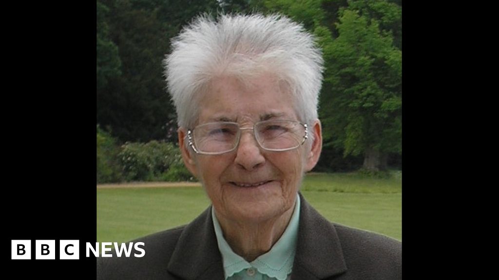 Old Woman On Radio 2 s Steve Wright Show Dies BBC News
