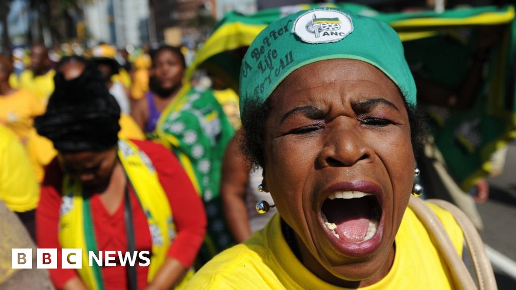 Jacob Zuma's supporters sing to drown out corruption charges in South ...