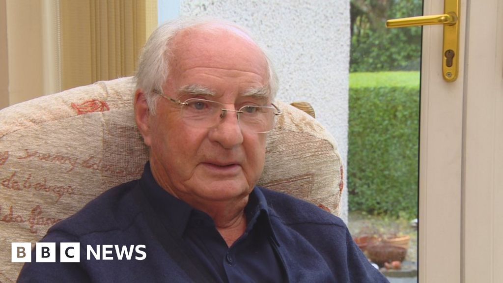 The man who really invented the cash machine - BBC News