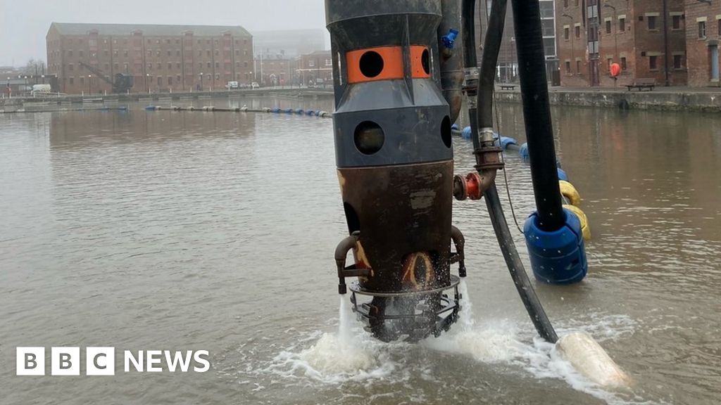 Gloucester Docks being dredged to combat high silt levels