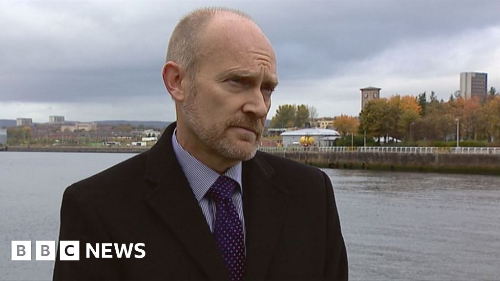 Clutha bar helicopter crash: Pilot did not follow protocol - BBC News