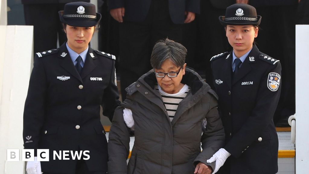 China's most-wanted economic fugitive Yang Xiuzhu surrenders - BBC News