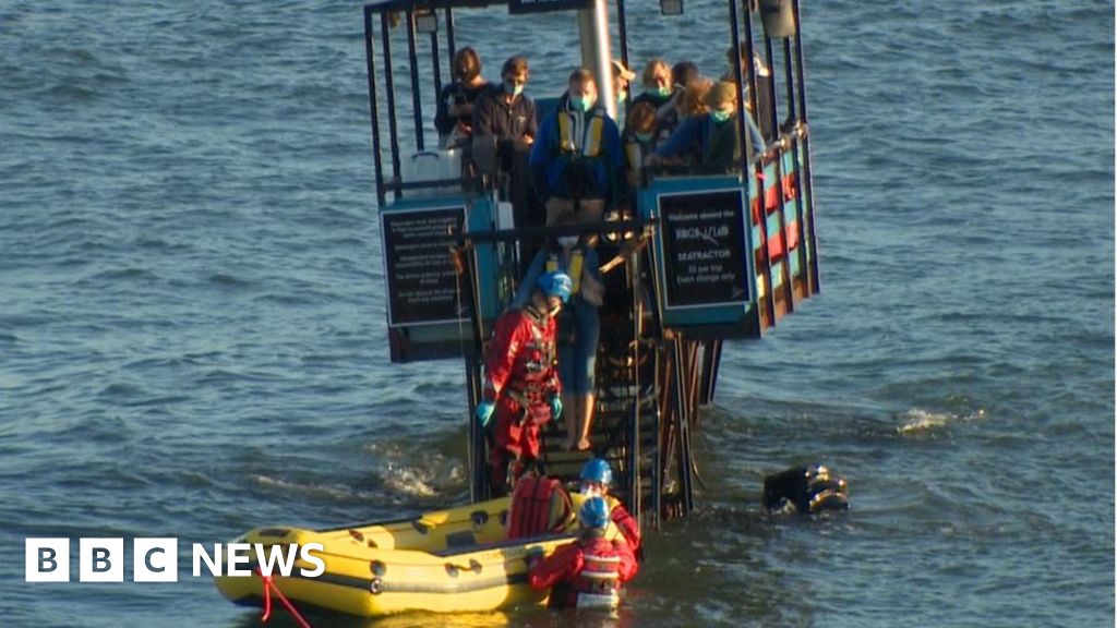 Burgh Island sea tractor breakdown: Sixteen trapped