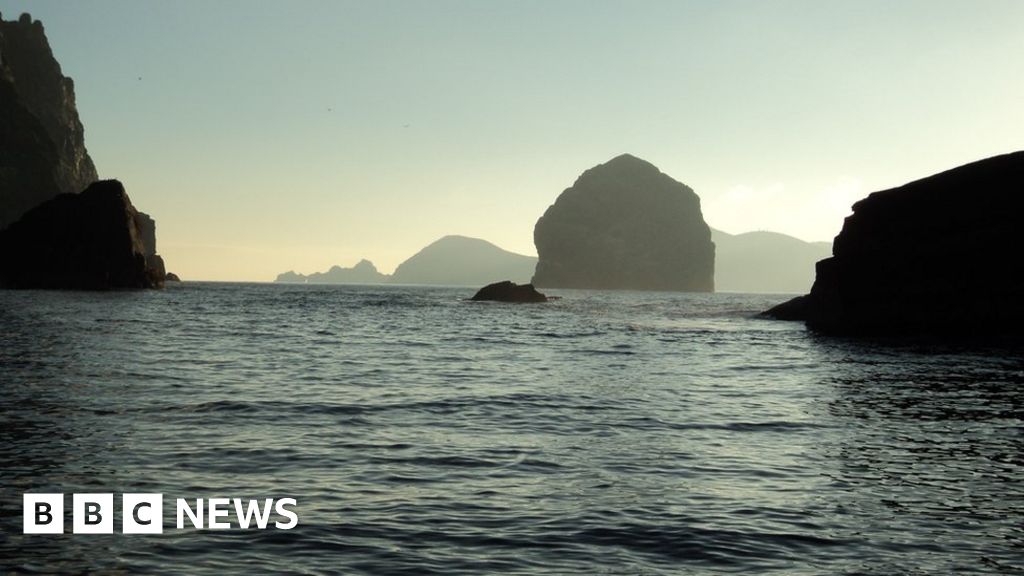 High rises: Climbing the UK's highest sea stacks - BBC News