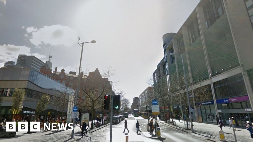 Nottingham street stabbing sees man arrested