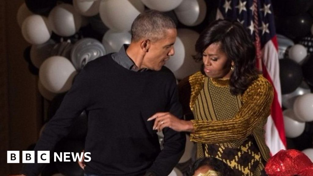 Halloween: Barack and Michelle Obama dance to Michael Jackson's ...