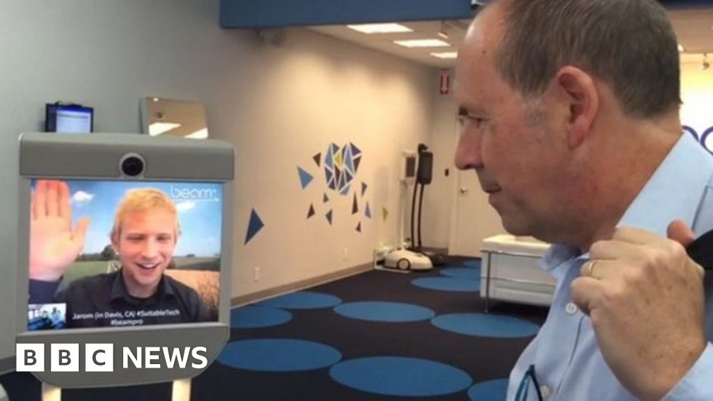 Robots that sell you robots - BBC News