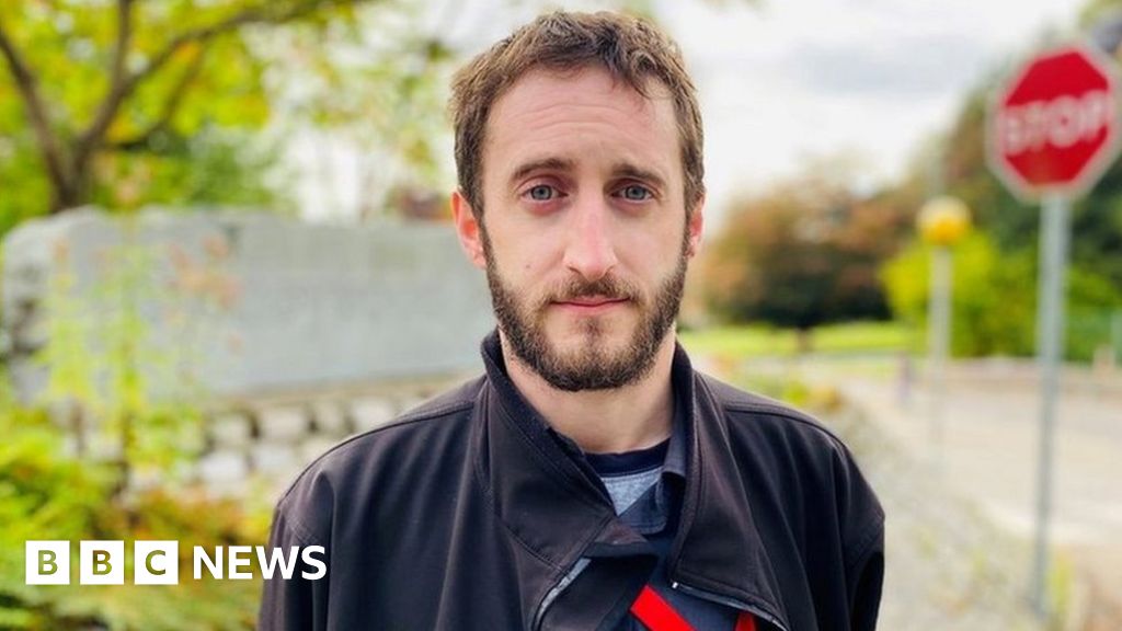 Aberdeen paper mill redundancies 'a hammer blow' for staff - BBC News