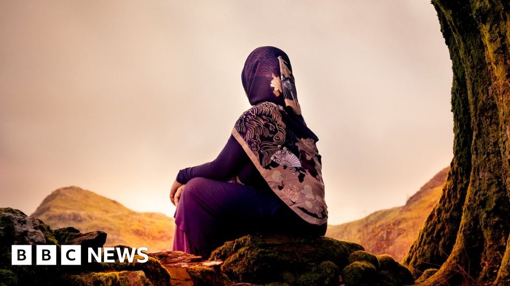 Islam: Winning photo celebrates Muslims' Wales connection - BBC News
