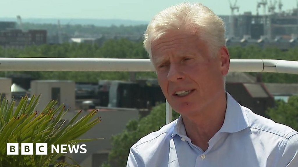 Lord Deighton: Heathcare workers have enough PPE