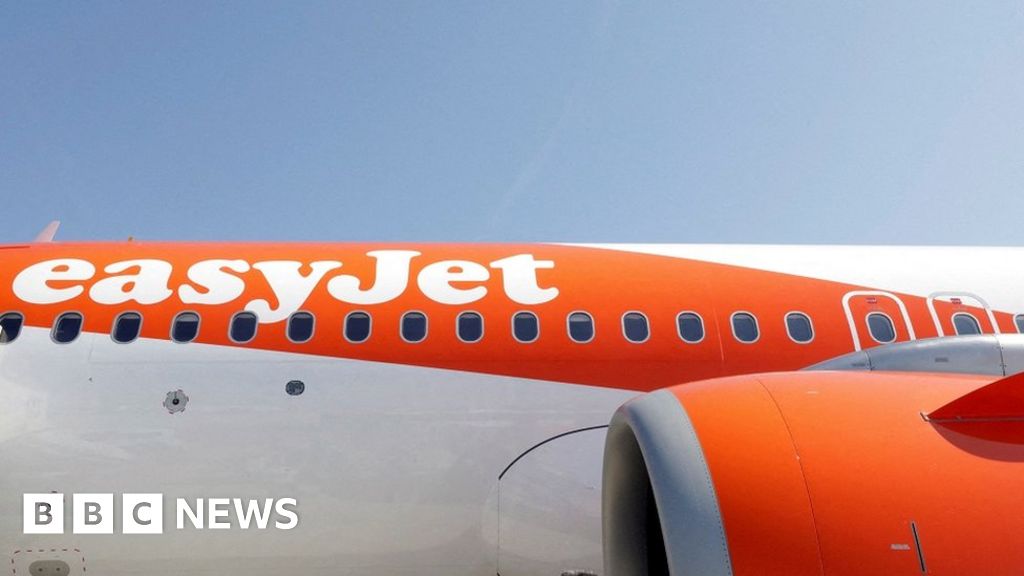 Easyjet Iceland-Manchester flight diverted to Inverness - BBC News