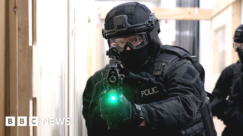 How Britain protects its nuclear material - BBC News