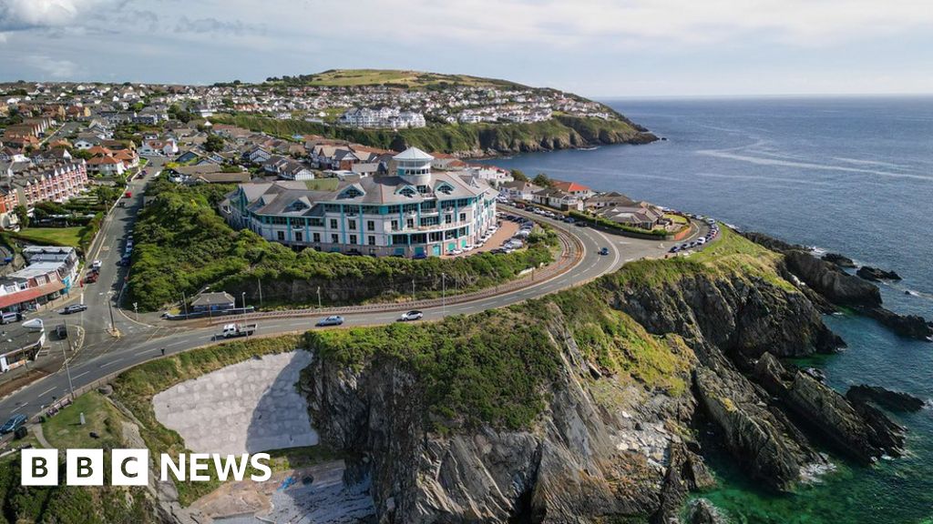 Inflation to blame for Manx rates hike, local authorities say - BBC News