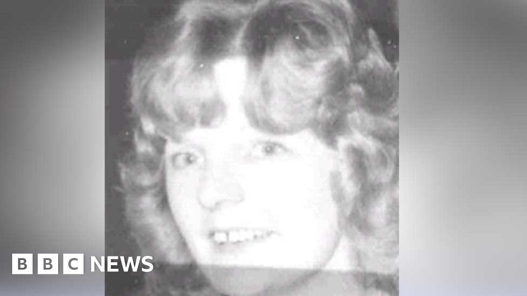 'Valentine's Day' murder inquiry: Disappearance of Helen Hooper remains ...