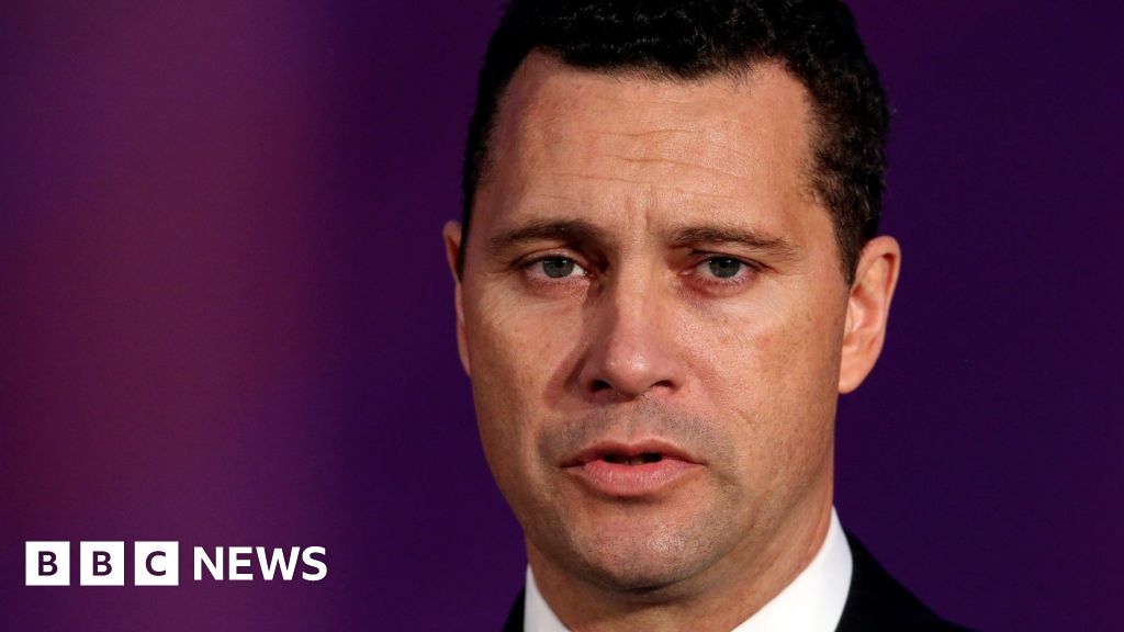 UKIP hopeful Steven Woolfe 'forgot about driving conviction' - BBC News