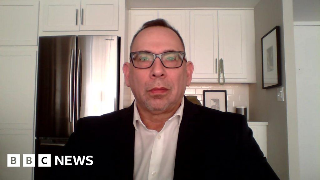 Michael J Stern: Trump could sway impeachment result - BBC News