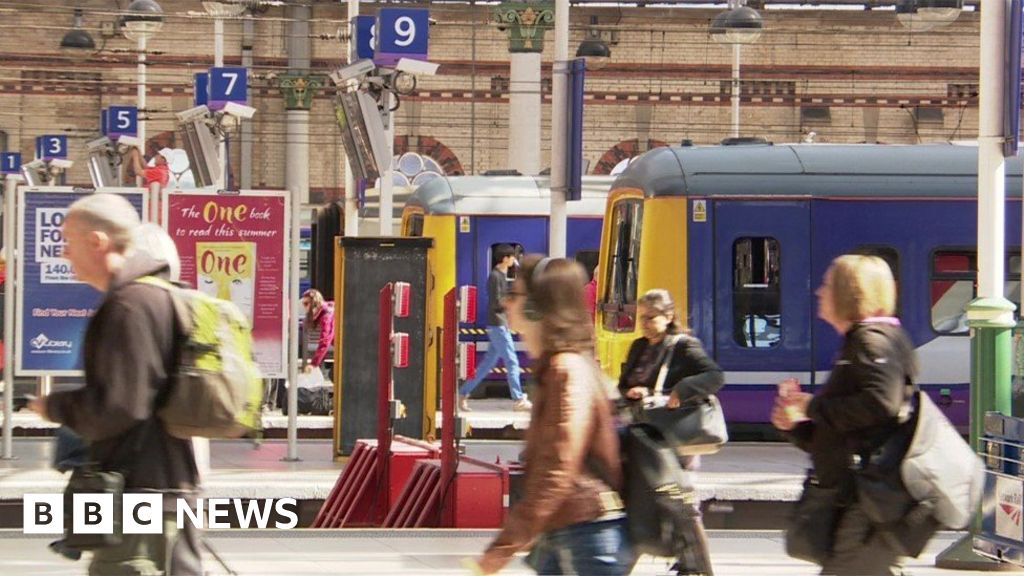 Broken railway track disrupts trains across the country - BBC News