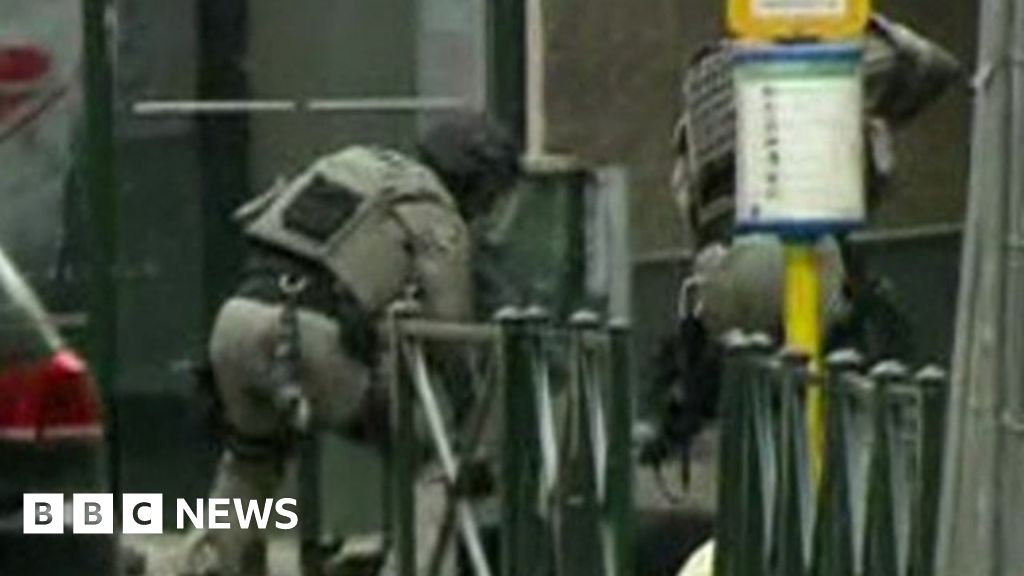 Paris attacks suspect to fight extradition to France - BBC News