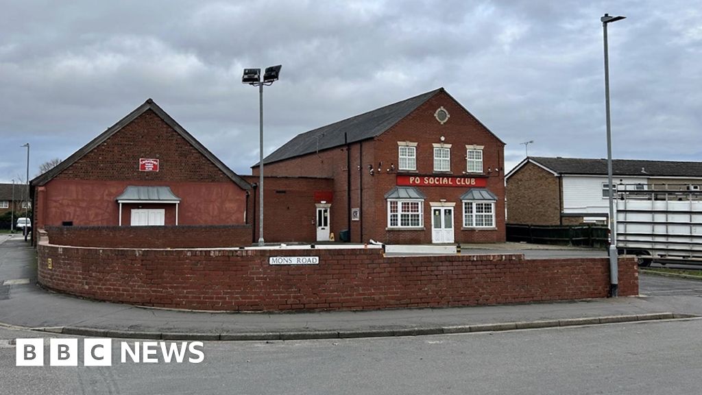 Former Lincoln Post Office social club to become housing - BBC News